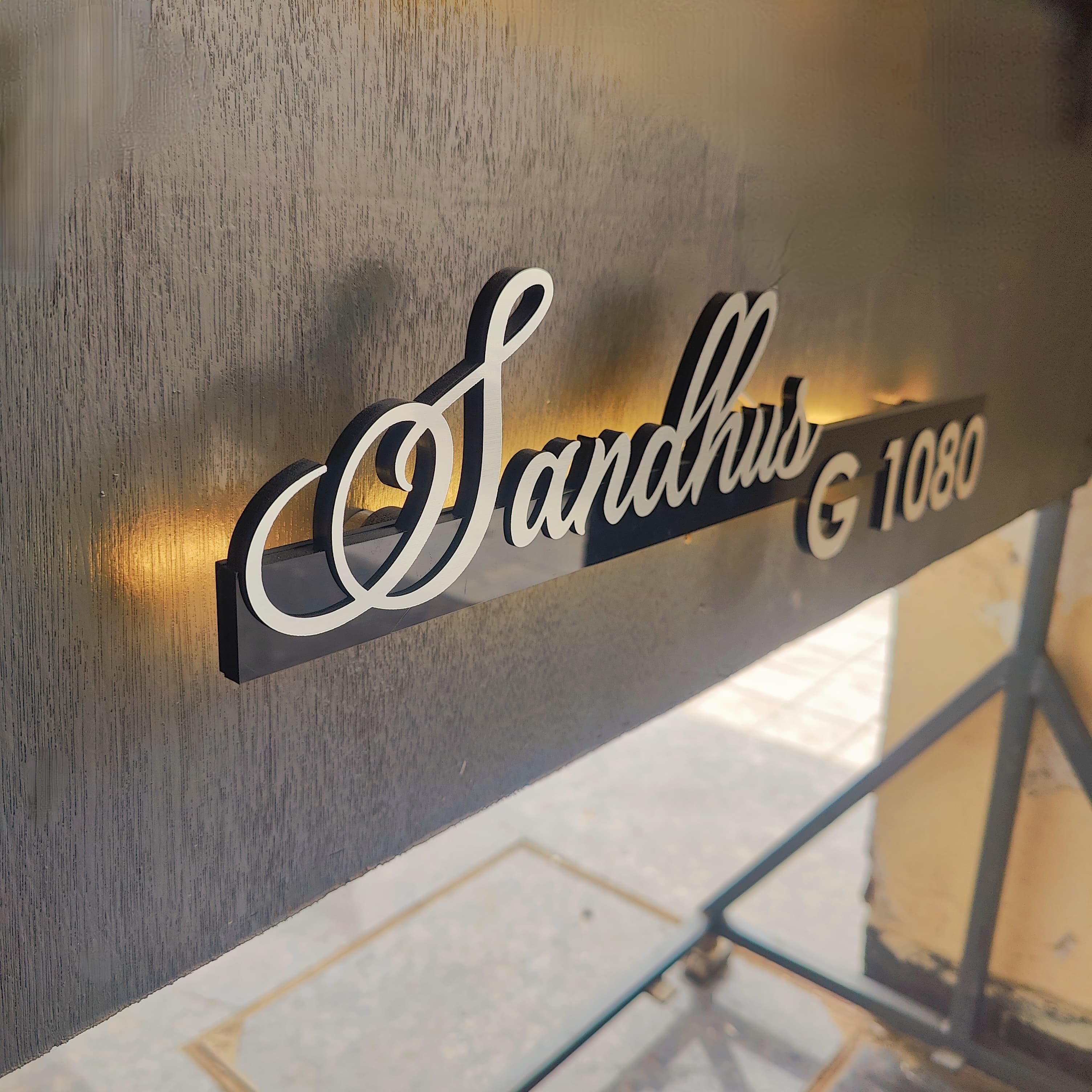 Lumi'Line Indoor Nameplate – Nameplate Studio