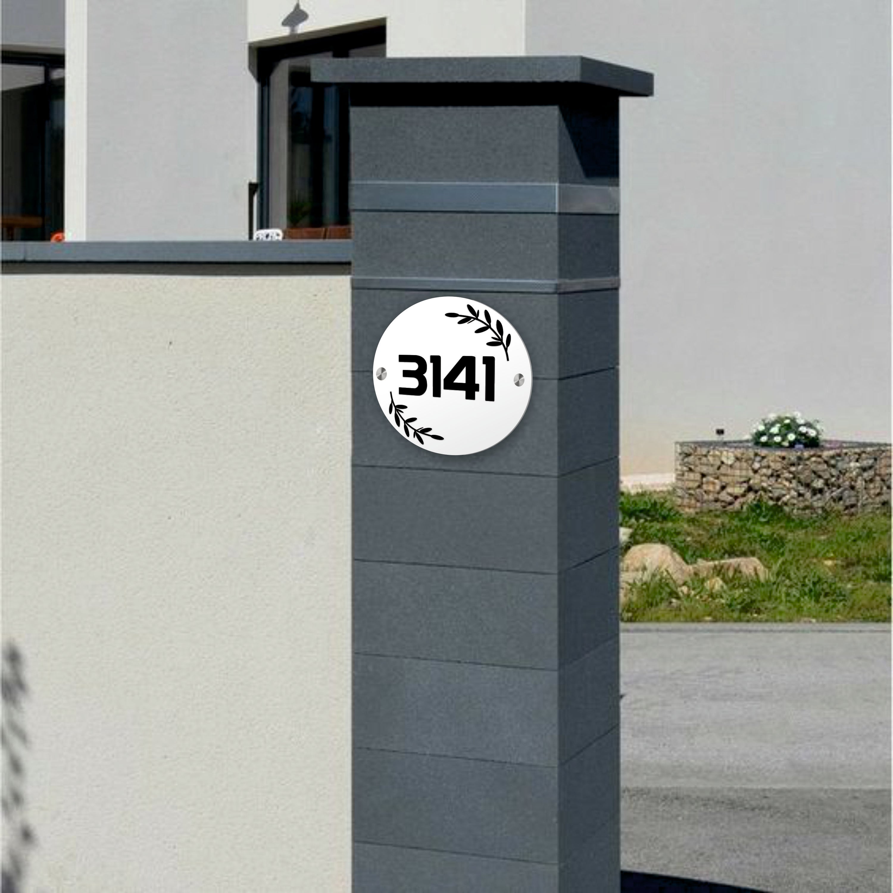 The Round Leafy Nameplate – Nameplate Studio